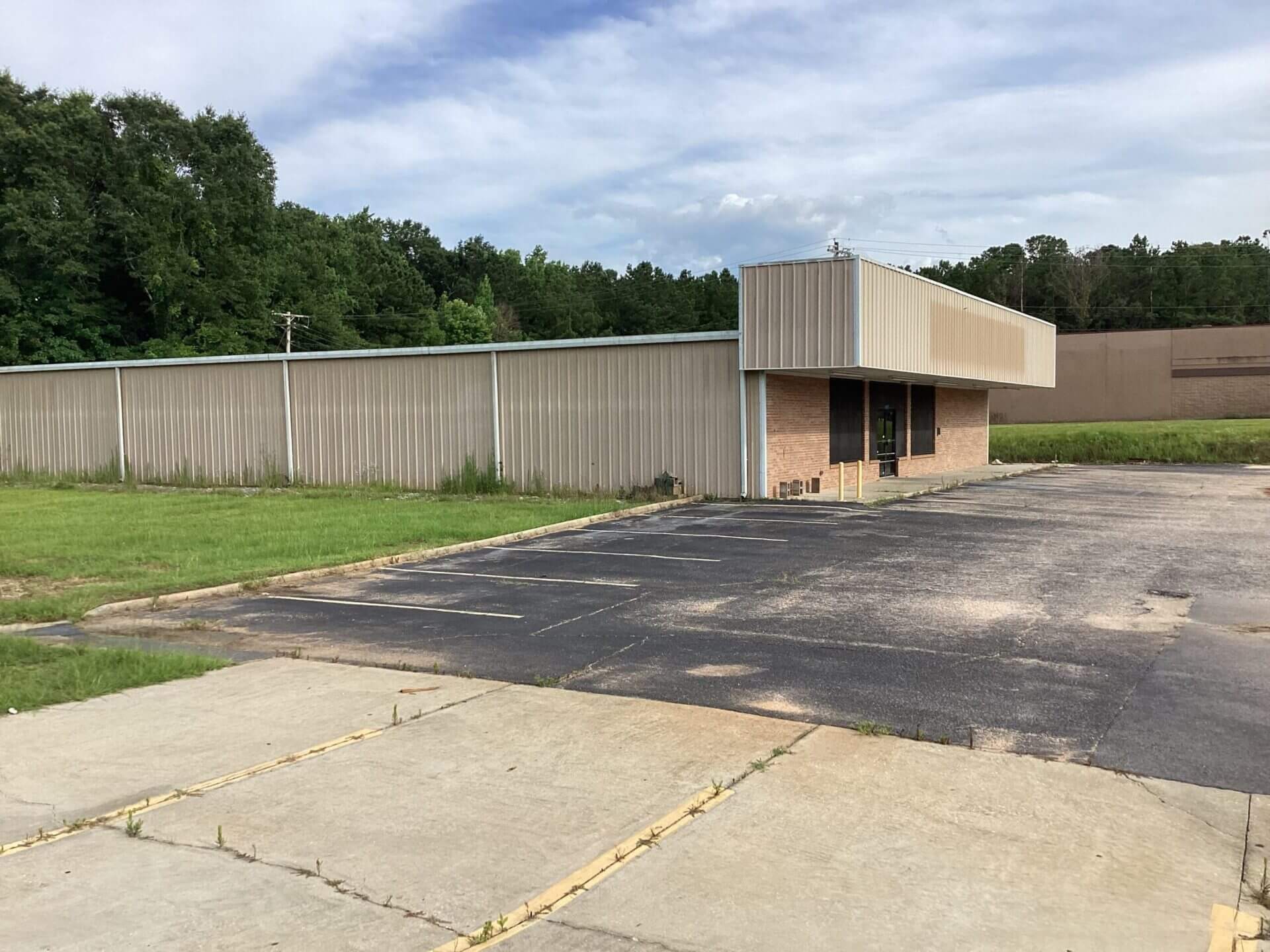 WISE COMMERCIAL BUILDING FCB-.85 ACRES- LUVERNE, ALABAMA | Butler Land ...